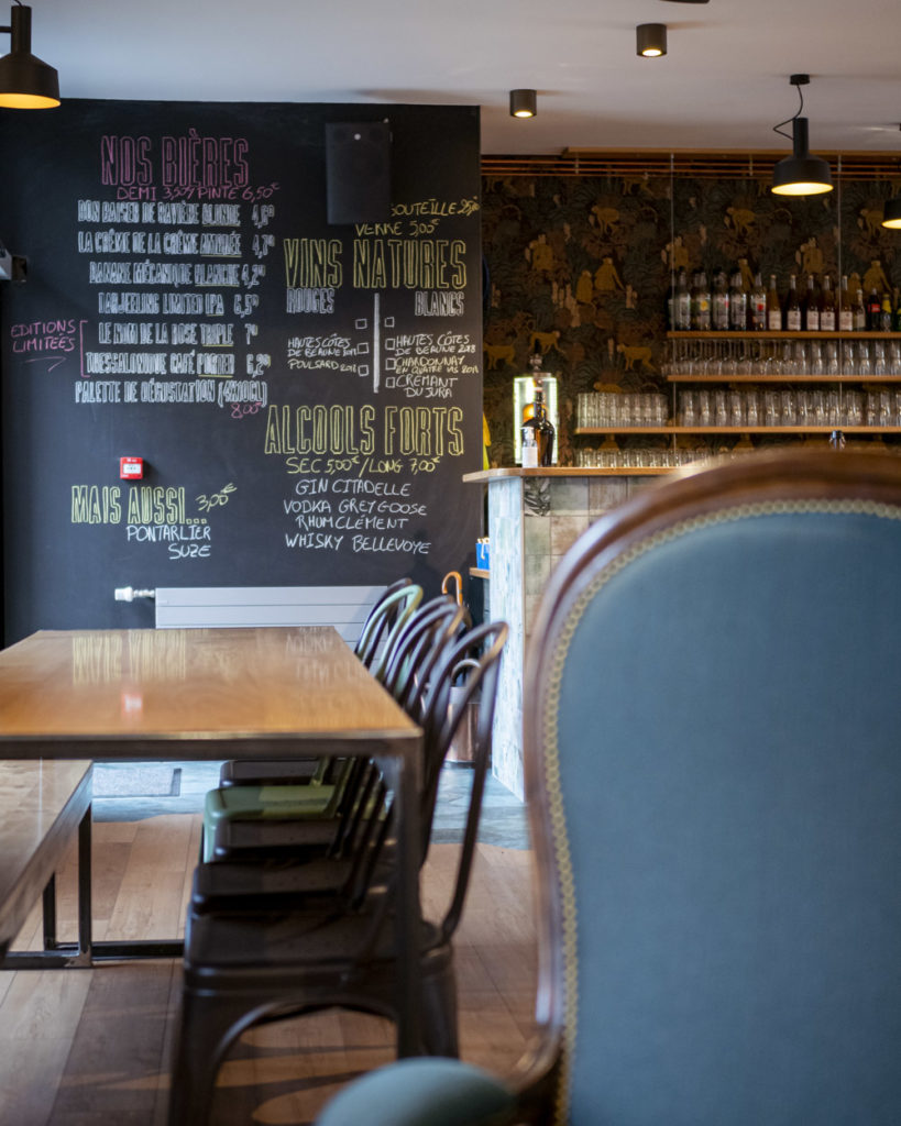 Un Singe en Hiver, fabrique de bières et de curiosité - Framboise ...